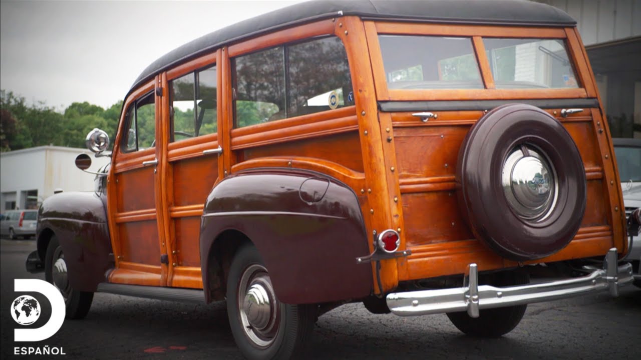 ¡Atención fanáticos de Ford! Wayne presenta su impecable Woody de 1941 ...