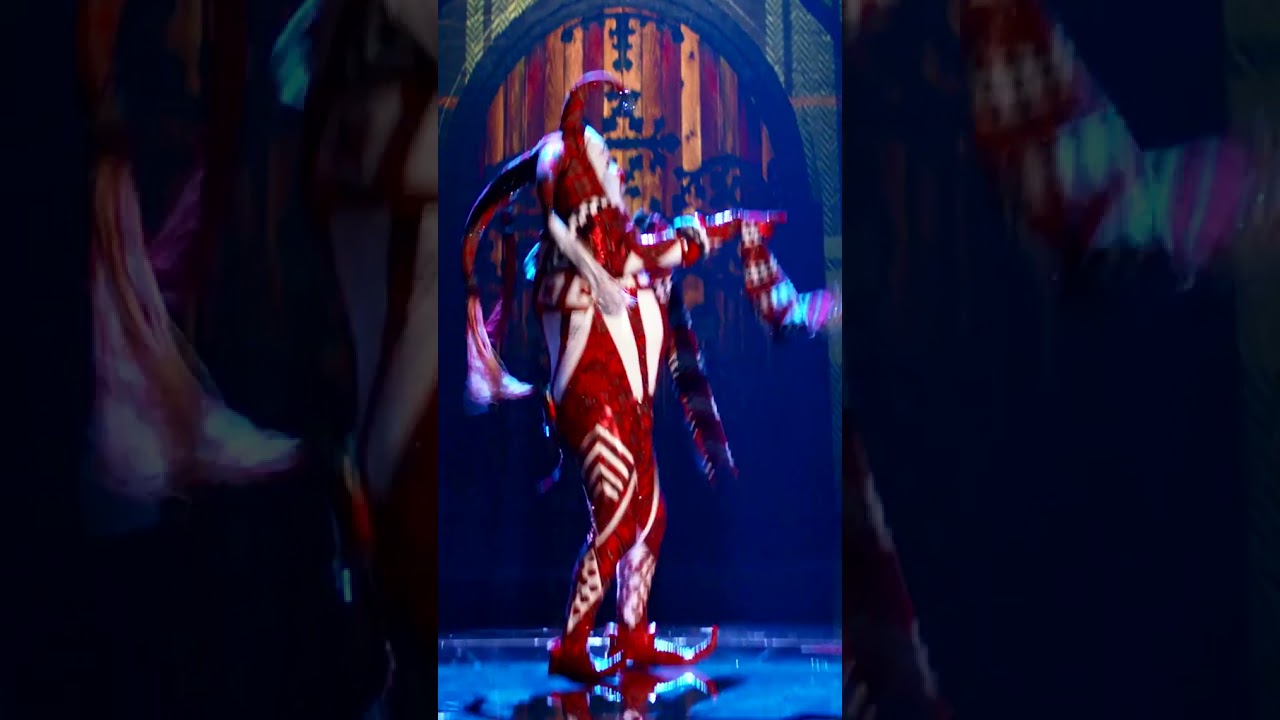 The Masked Singer USA 2021 S6 Jester full performance 20/10/2021 - YouTube