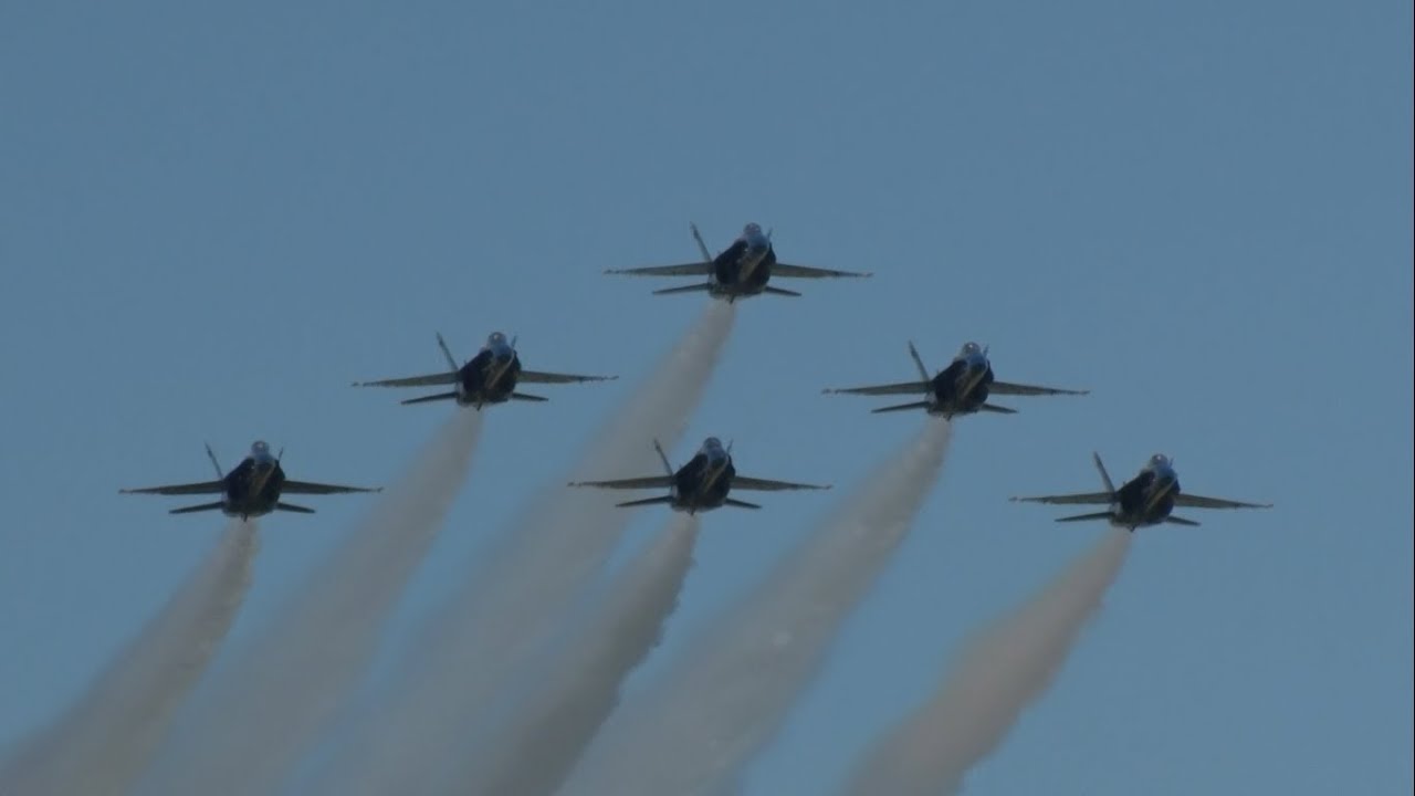EAA AirVenture 2019 - US Navy Blue Angels - YouTube