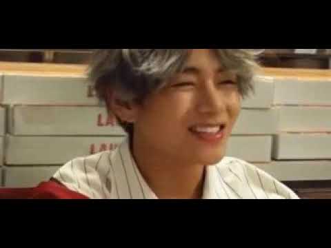 Tae smiling DNA era | GIF | BTS V