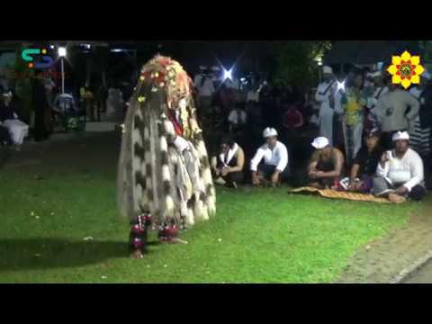 Bibi Rangda - Bali - YouTube