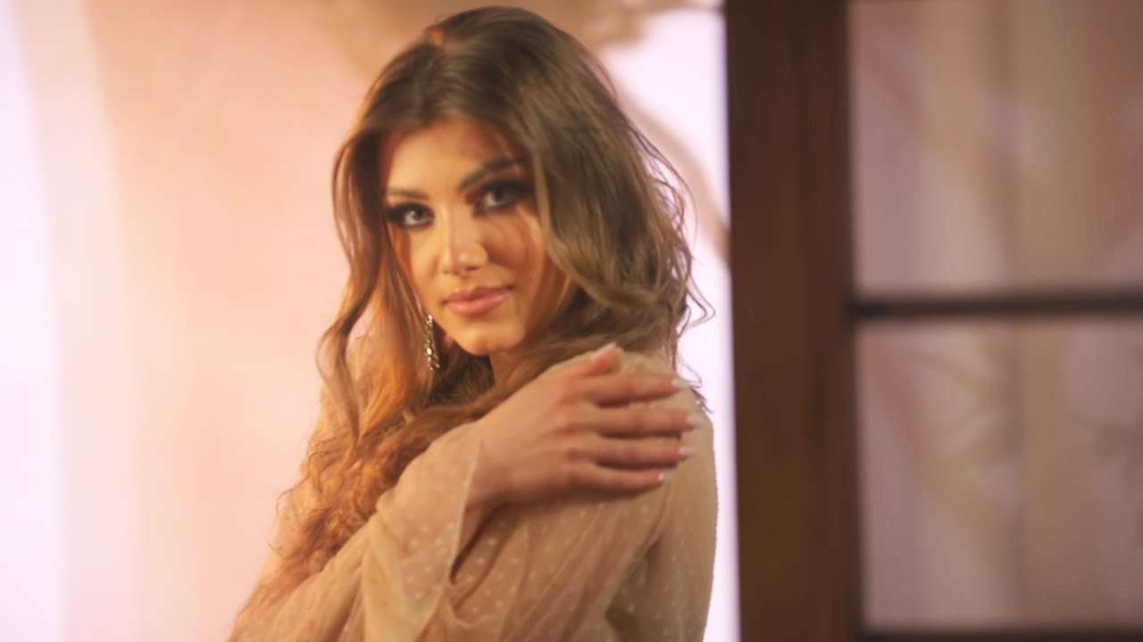 Codruta Filip - De Ce? | Videoclip Oficial - YouTube