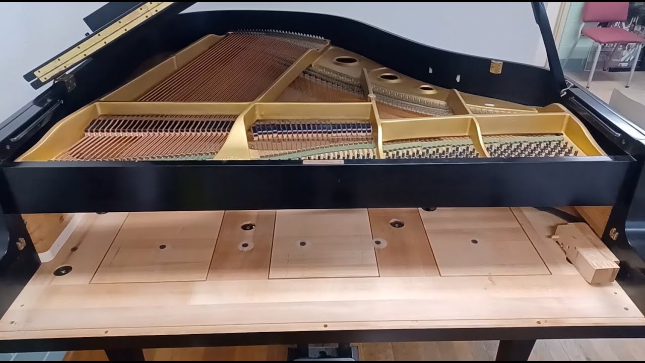 Deep cleaning a Yamaha piano - YouTube