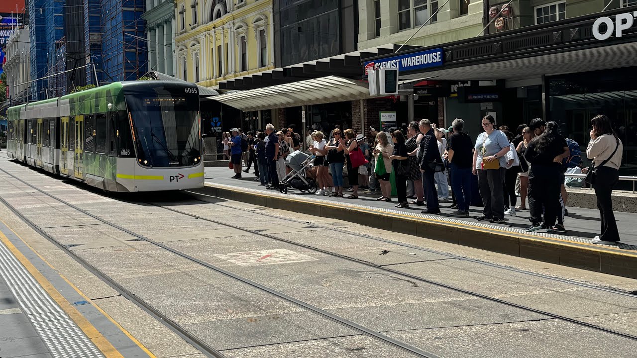 Melbourne free tram zone #freetramzone #melbourne - YouTube