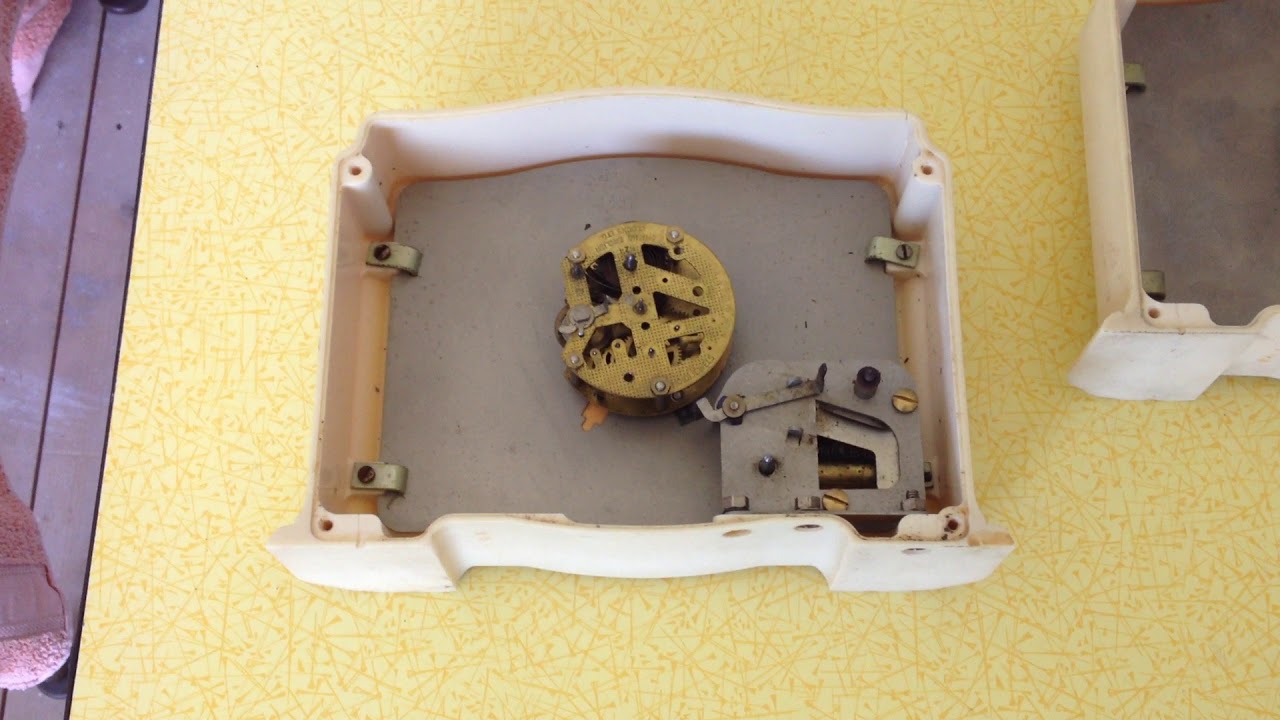 Smiths Little Red Riding Hood Bakelite Clock - YouTube