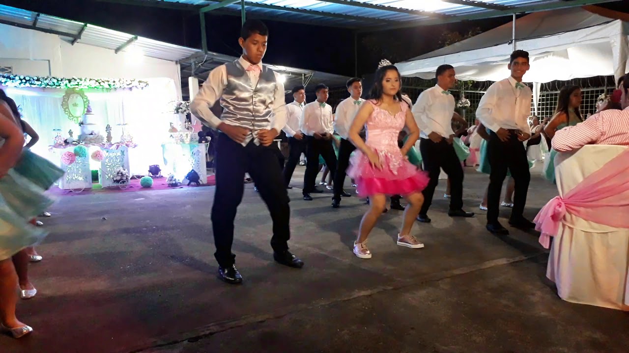 Quince Mishell - Jonathan Morán Gómez - Coreografia - YouTube
