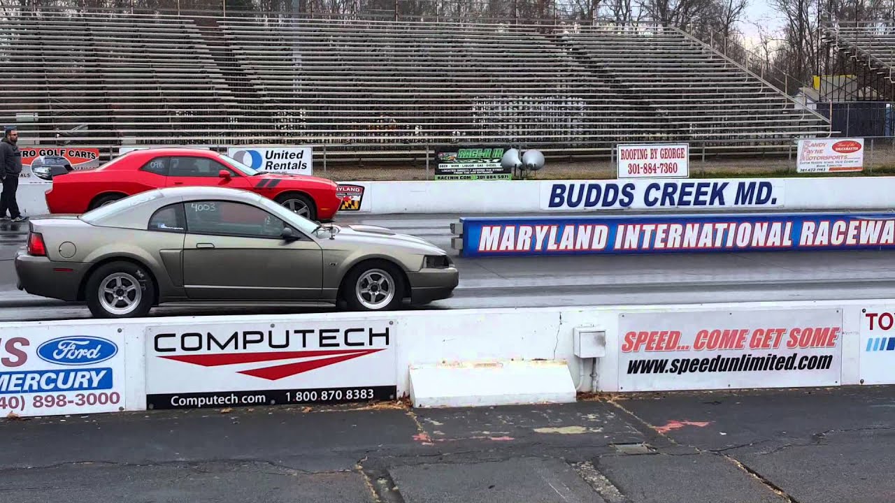 11 sec NA 2v Mustang pass - YouTube