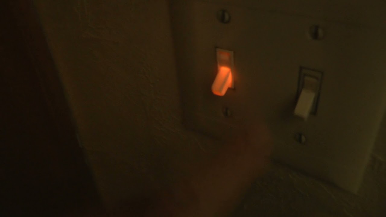 Eaton Defective Light Switch . Not even 10 days old - YouTube