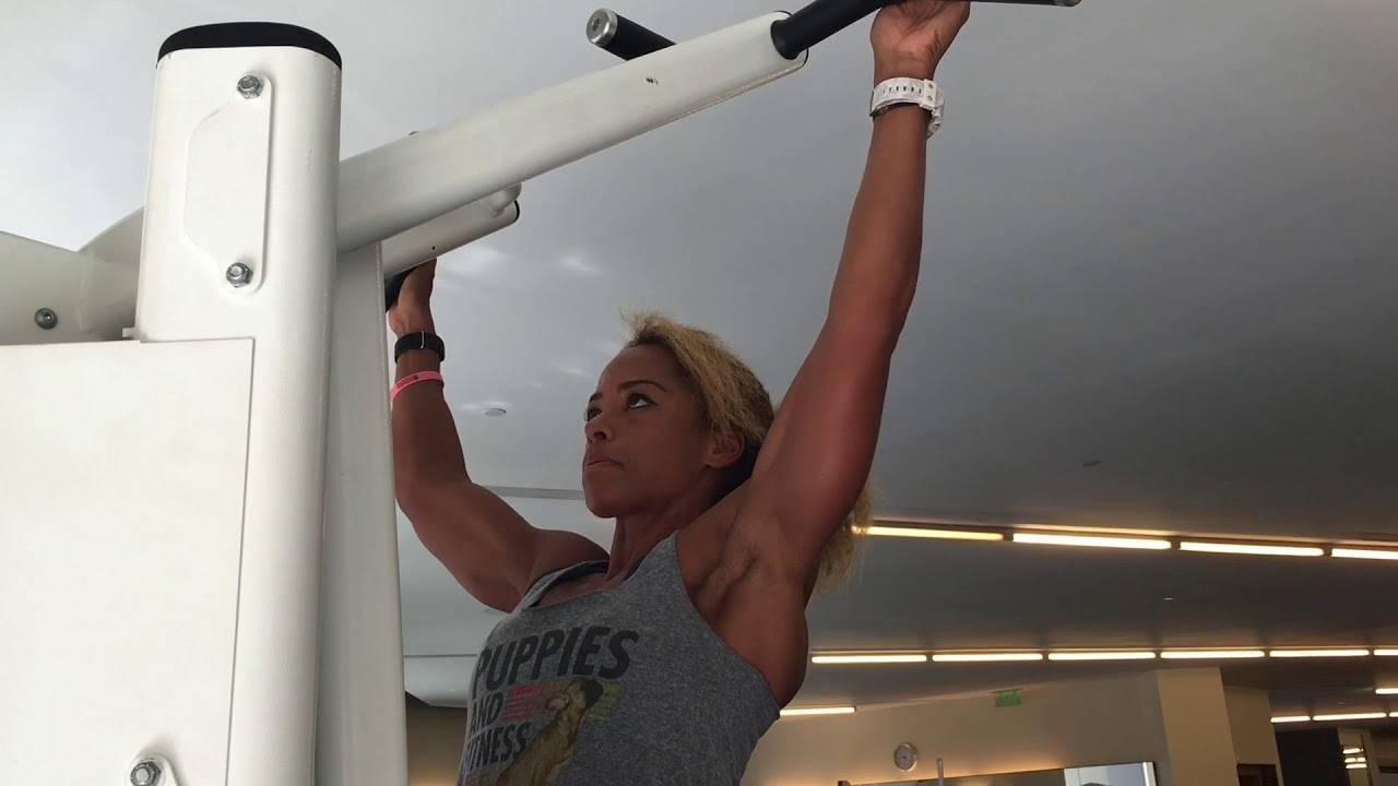 Assisted Pull-ups & Tricep Dips - YouTube