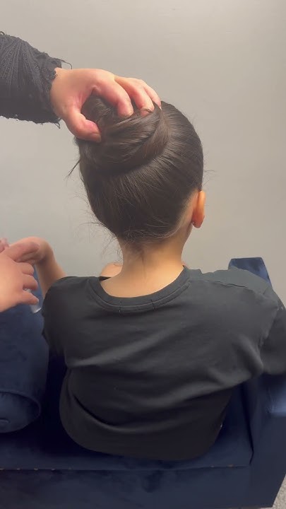 Last Minute Hairstyle To Make Shortvideo Hairstyle Youtubeshorts Hair Tutorial Style