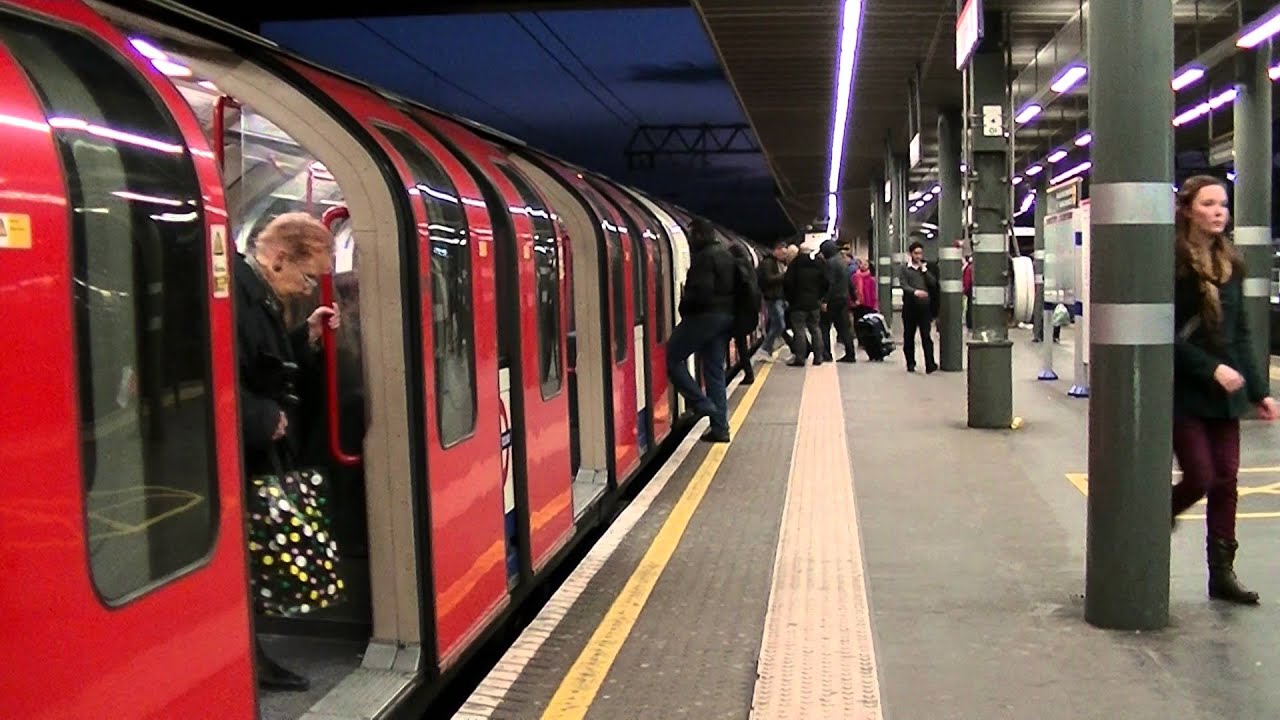 London Underground 1992 Stock 91259 and 21157 at Stratford - YouTube