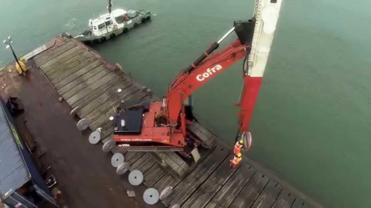 Offshore vertical drainage, Cowes, Great Britain | Cofra B.V. - YouTube