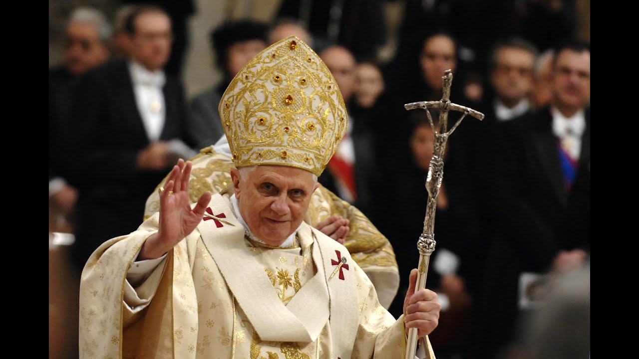 Đức Benedicto XVI : Đã Làm Cho Chúa Giêsu Toát Mồ Hôi ! - YouTube