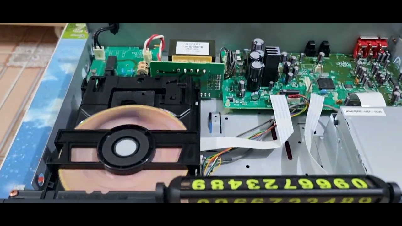 Marantz CM6200 🛑màu đen đẹp hiếm . giá siêu rẻ kèm remote . Lh ...