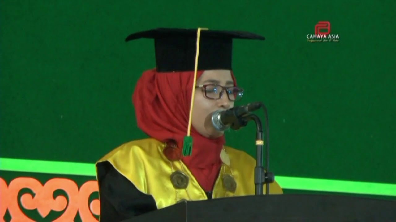 Pembacaan SK Rektor Wisuda Mahasiswa Unisda dan Mahaasiswa terbaik oleh ...