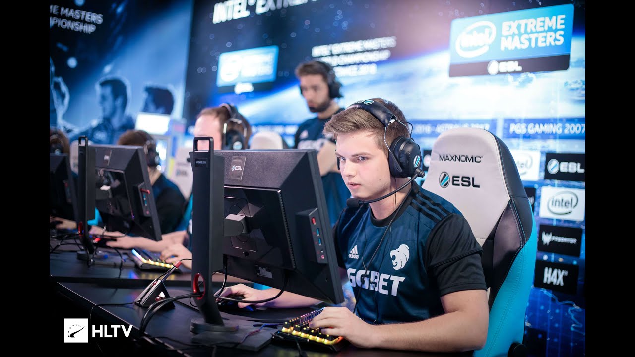 Kjaerbye POV (FaZe) vs GODSENT / mirage / 24-15 / DreamHack Open Fall ...