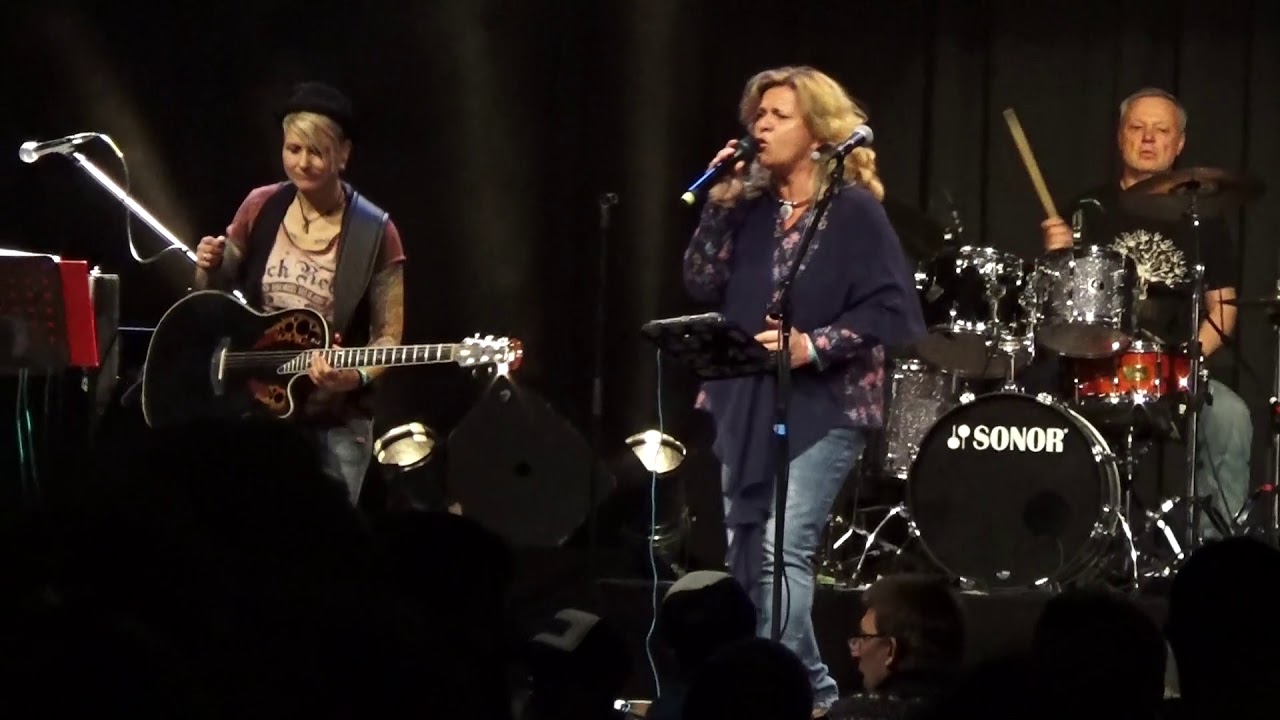 STEFFI LIST Band feat. LINDA SCHMELZER┃live @ Posthalle WÜ - YouTube