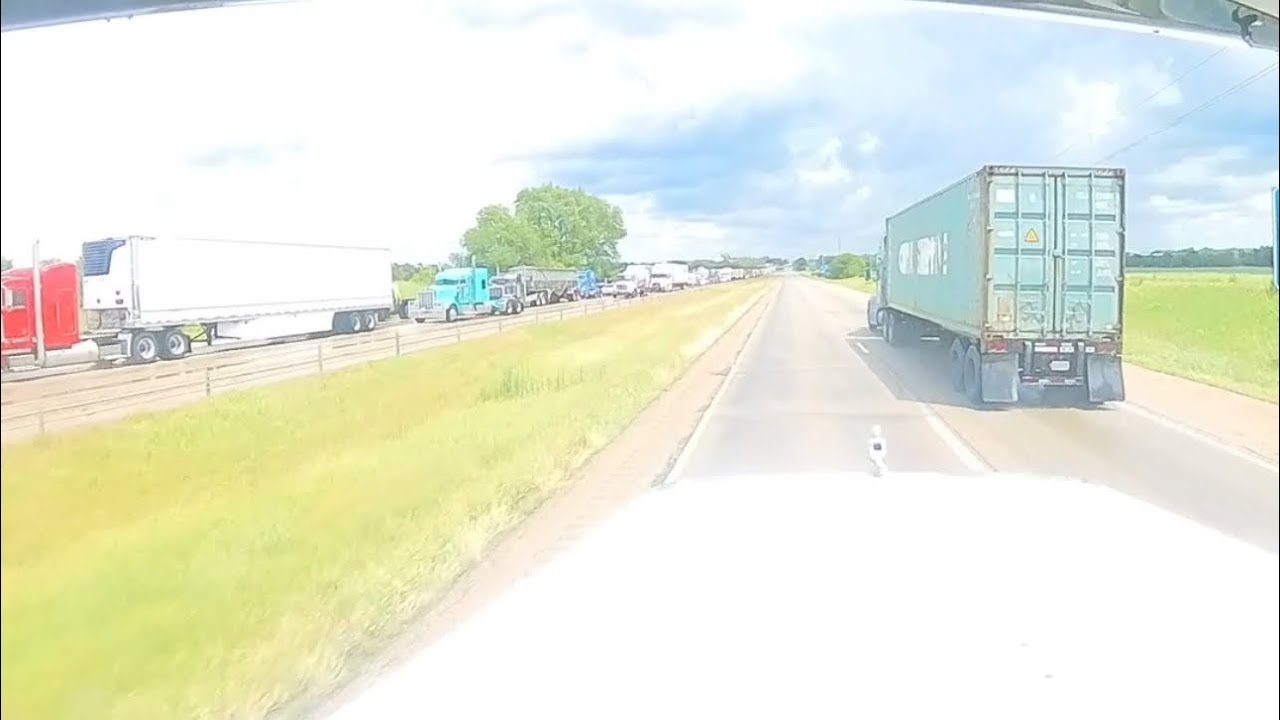 Peterbilt 379| Detroit series 60| 13 speed transmission - YouTube