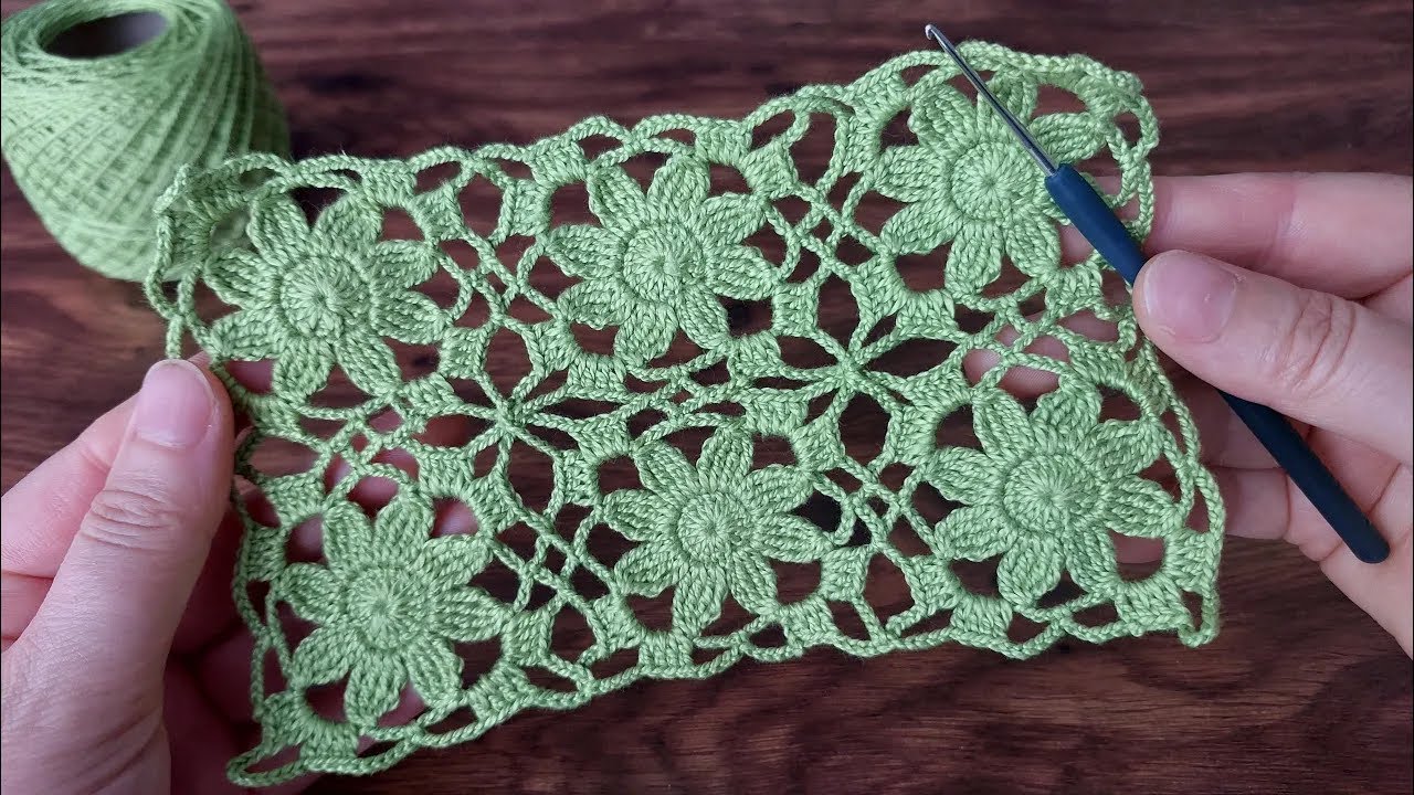 Wonderful! Easy and Beautiful Crochet Flower Patterned Filet Shawl and ...