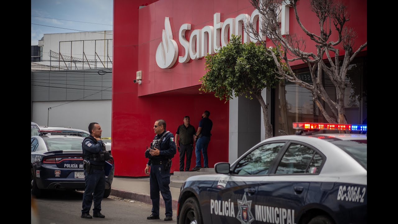 Esto se sabe de lo ocurrido en sucursal de Santander en Tijuana - YouTube