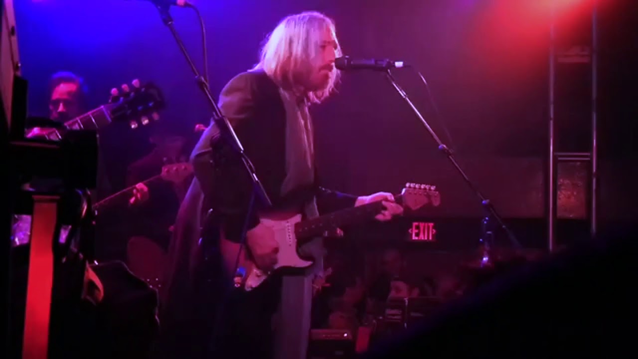 Dogs on the Run - Tom Petty & The Heartbreakers - Troubadour - YouTube