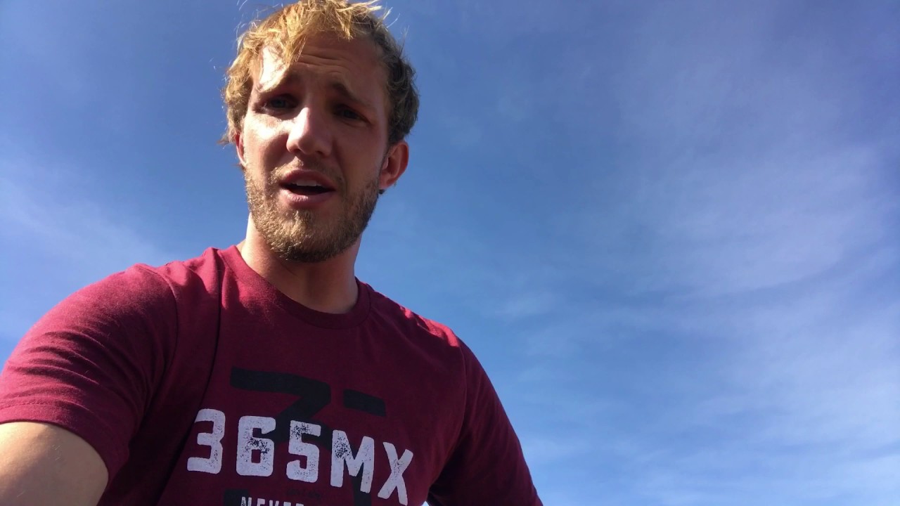 Finishing Jobs and Starting Dirtbikes! 365 Vlogs w/ Brett Cue - 035 ...