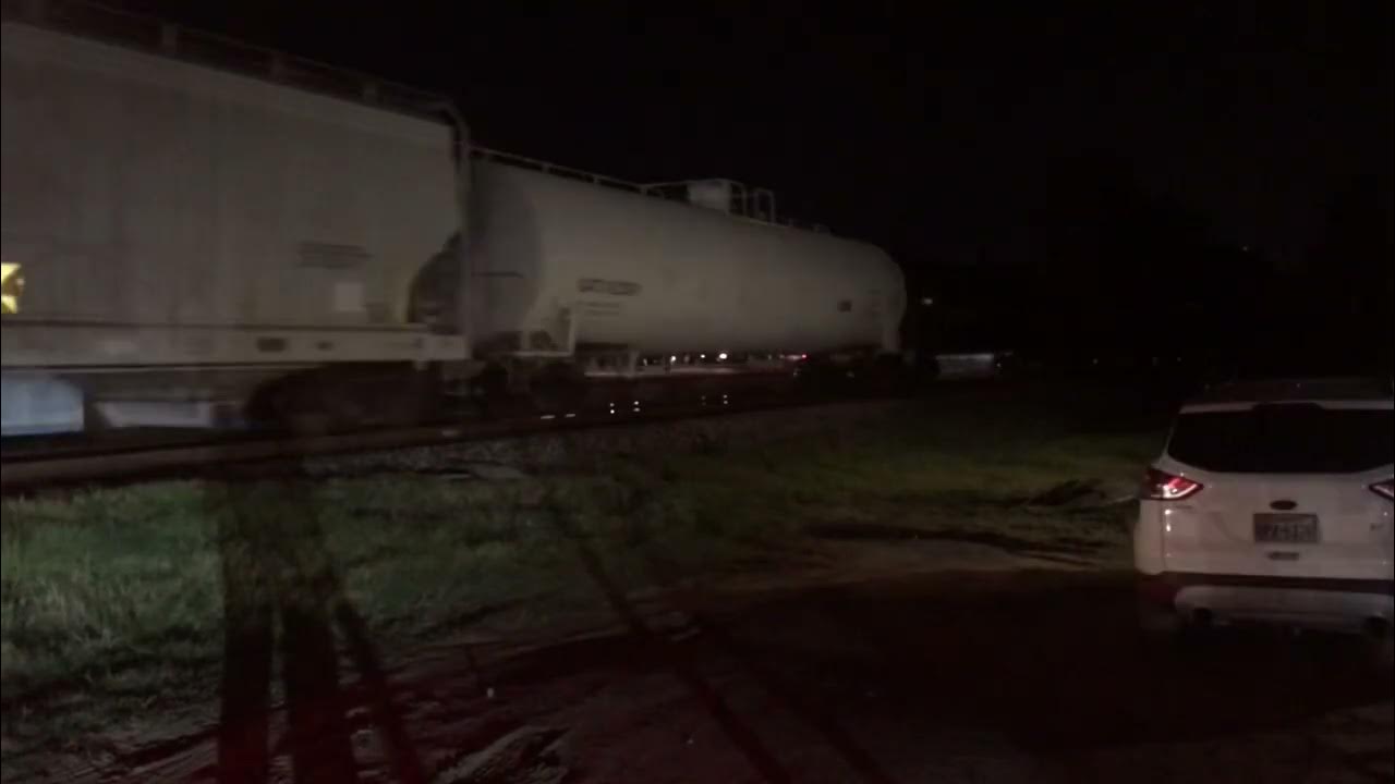 UP 3096 SB Leads Manifest Magnolia,Tx - YouTube