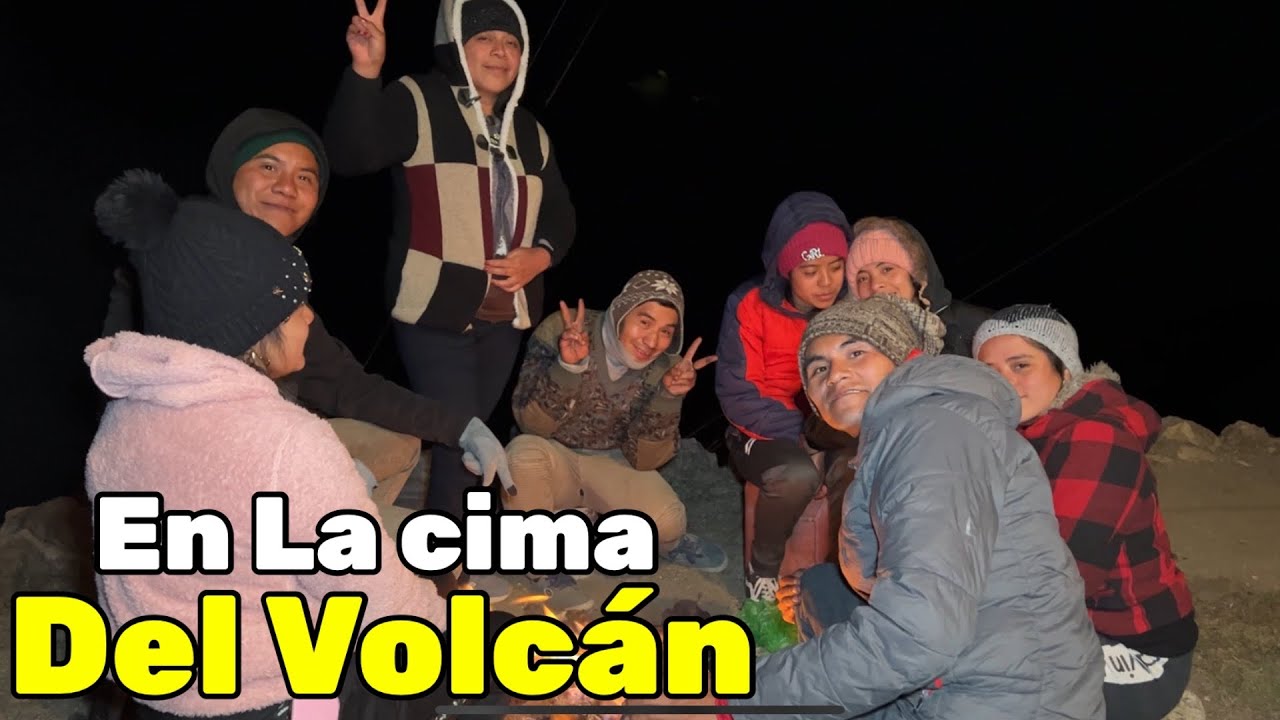 Azando Elotes En La Punta Del Volcán De Agua - YouTube