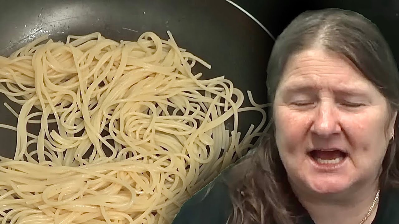Kay's Cooking makes spaghetti every way except correctly - YouTube