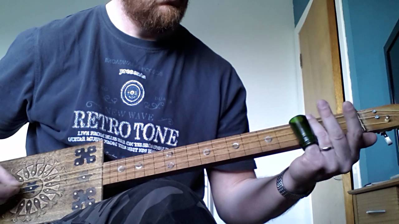 Sound testing my new 3 string guitar - YouTube