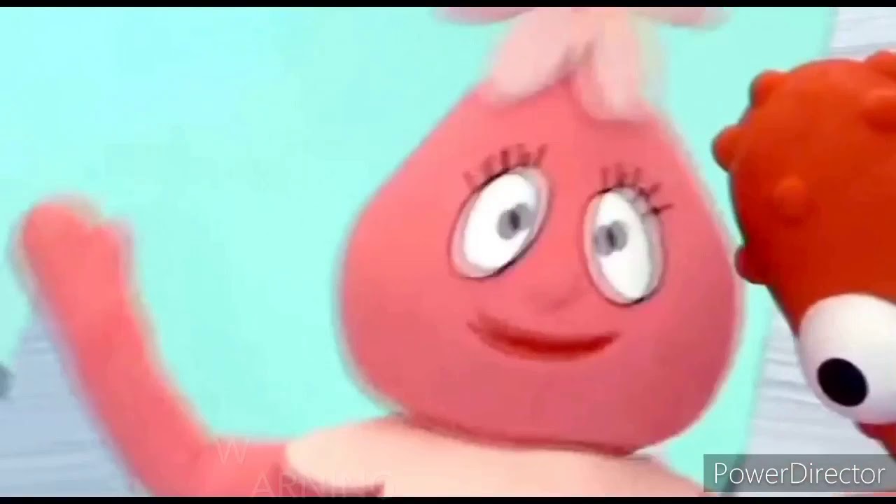 Muno Bites Foofa And Foofa Screams Extremely Mega Loud! - YouTube