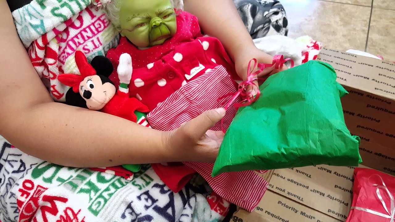 Grinchmas Box Opening - Reborn Baby Grinch Girl - YouTube