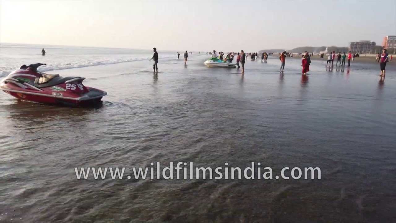 Laboni beach in the seaside resort town of Cox's Bazar, Bangladesh ...