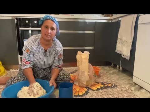 Özen Teyze ile Köyde meşhur pide hamuru hazırlama - Köy Hayatı Sevenler