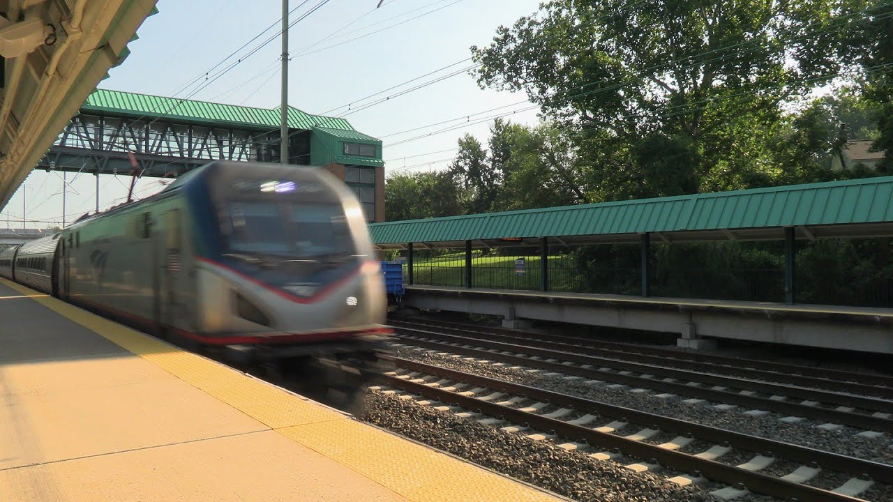 [4K] 7/4 Amtrak train 89 the Palmetto southbound at Halethorpe Station ...
