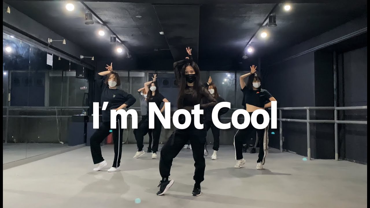 현아 (HyunA) - 'I'm Not Cool' / KPOP COVER 홍대댄스학원 신촌이지댄스 - YouTube