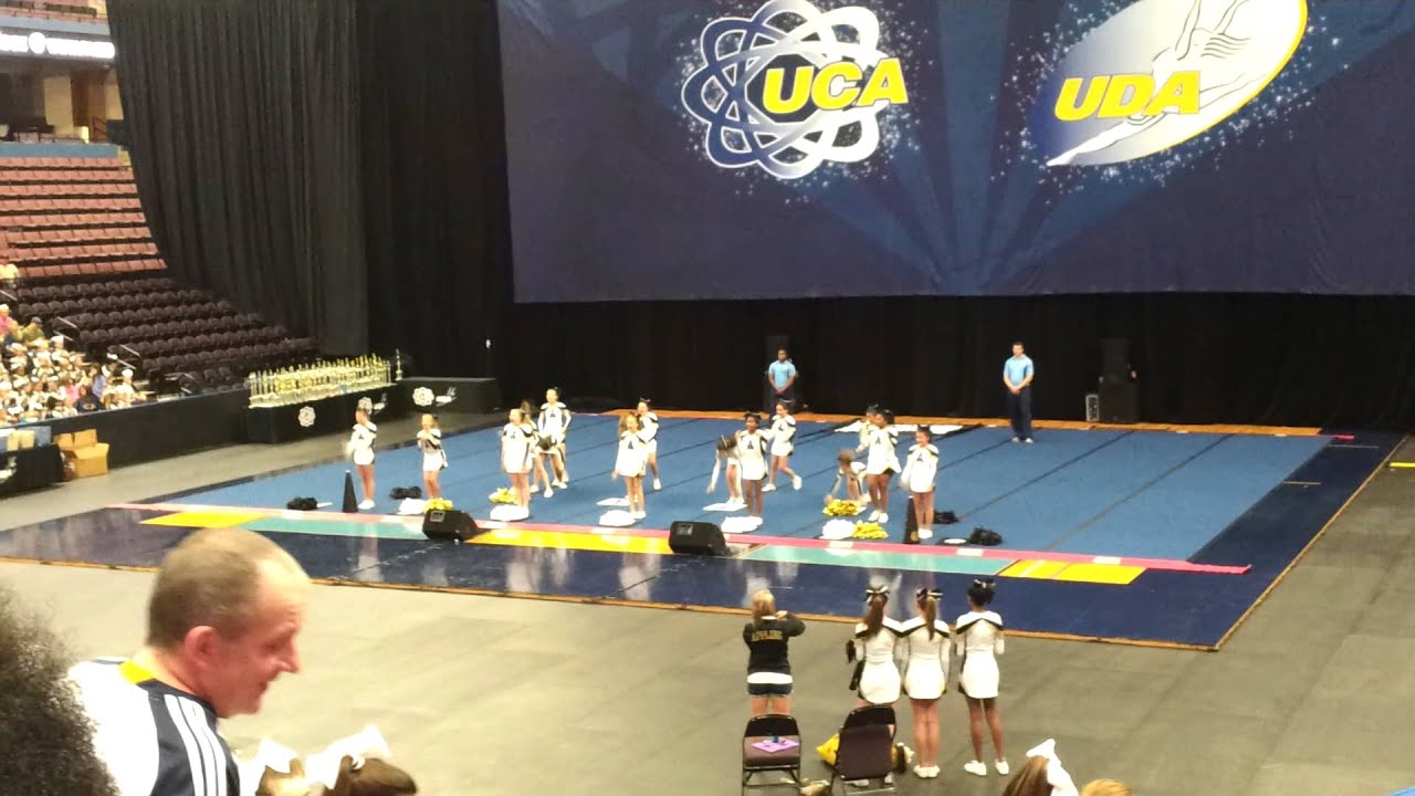 Appling Middle Cheer - YouTube