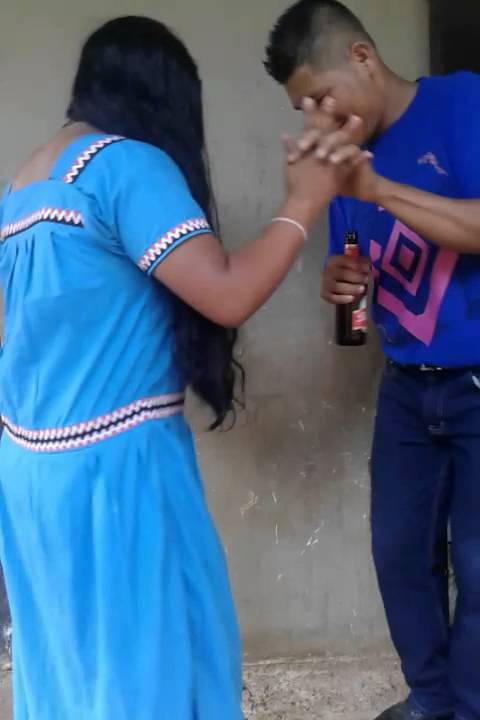 Baile Ngobe bugle tiempo moderna - YouTube