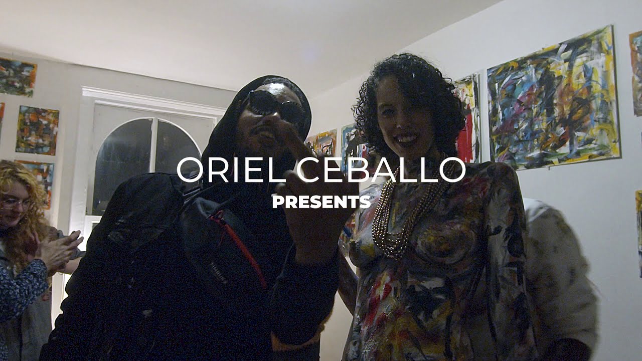 Isabella (Model) advertises body paint for artist Oriel - YouTube