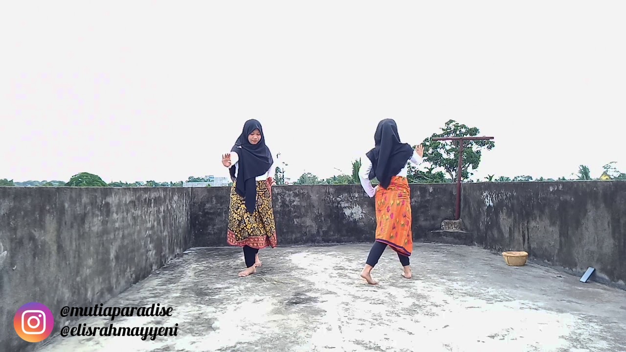 TARI TRADISIONAL MINANGKABAU (TARI PANEN) - YouTube