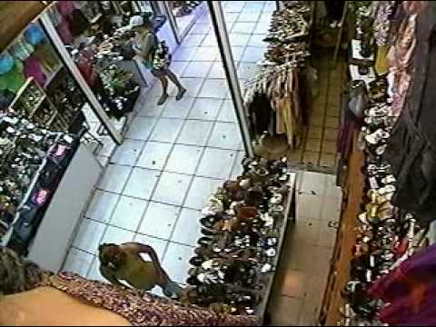 Ratera de la Pulga Rio - YouTube