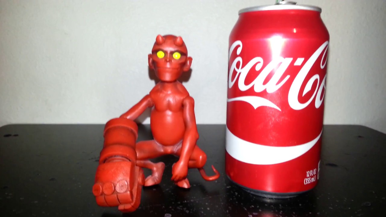 Hellboy Baby Mondo 1/6 Scale (unboxing) español - YouTube