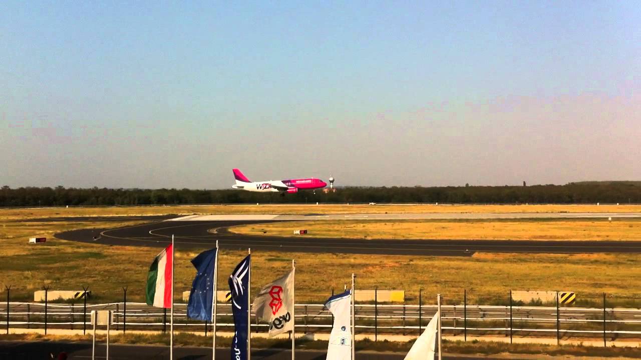 Cargo-domb, Wizzair - YouTube