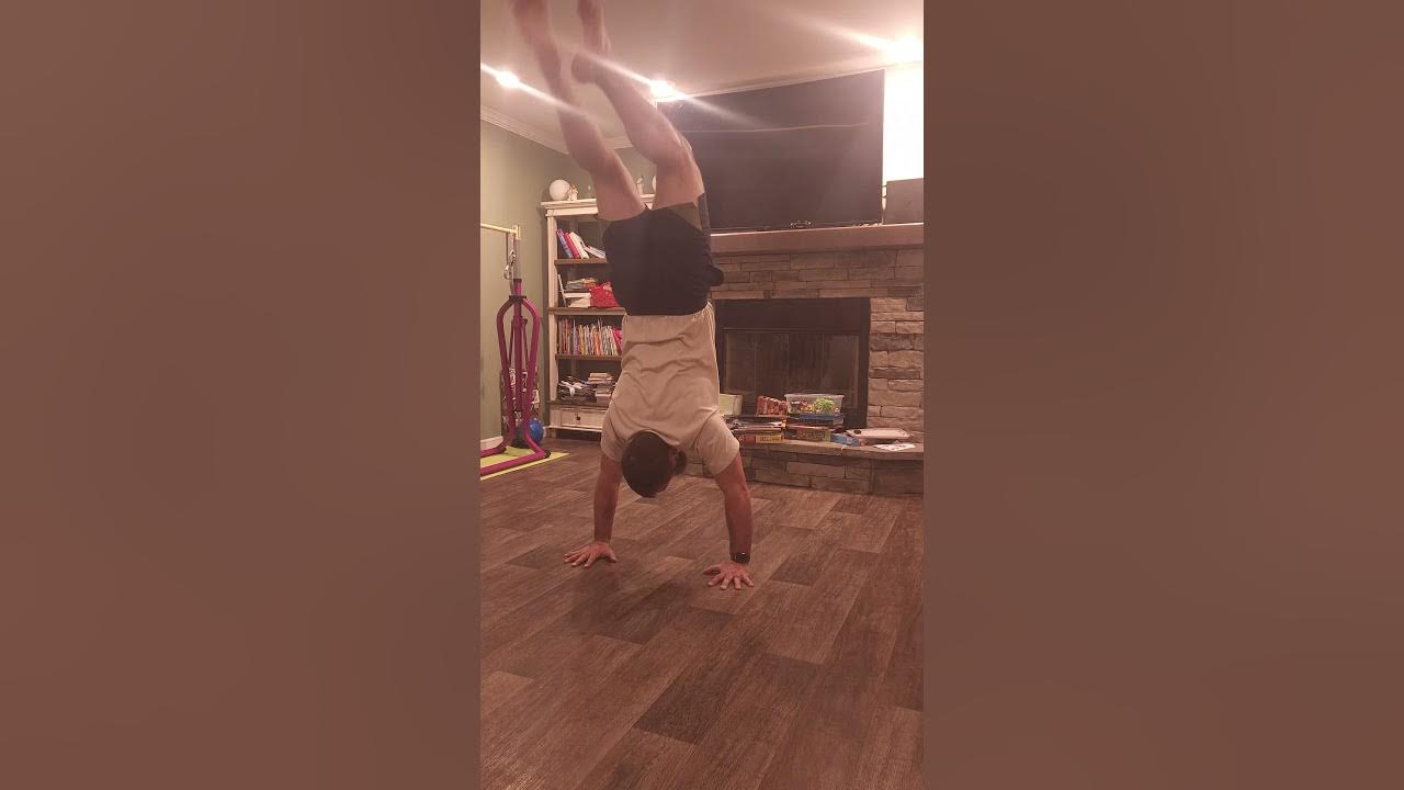 Day 11 Handstand Progress - YouTube