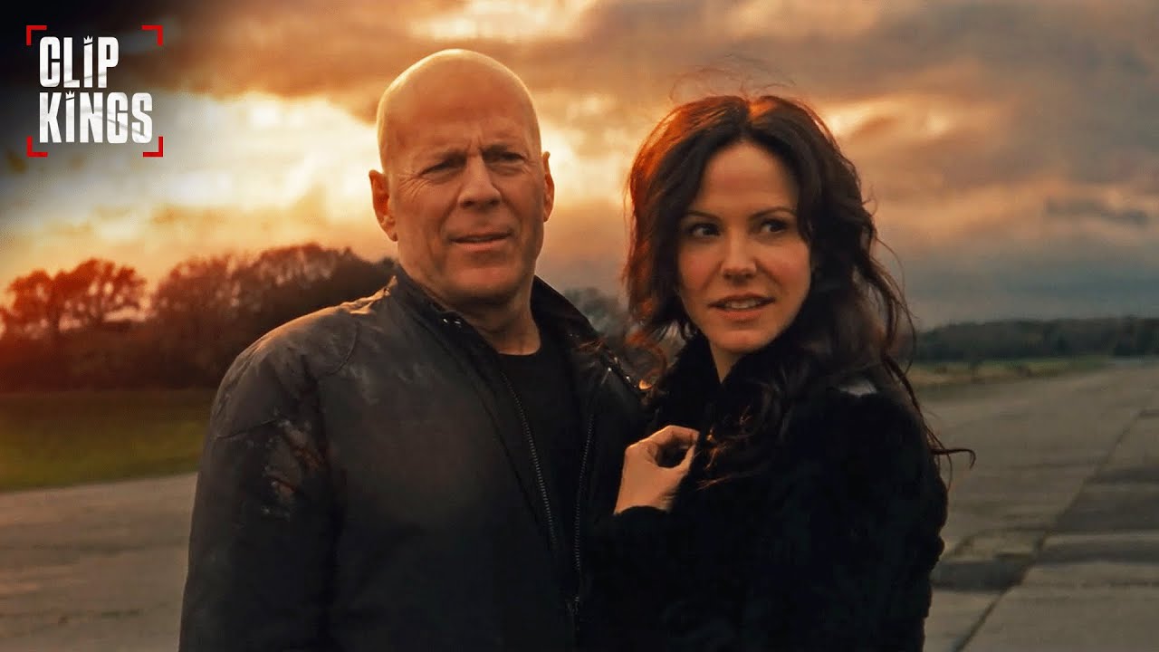 Sarah and the Crew Face Bailey’s Deadly Plan | Red 2 - YouTube