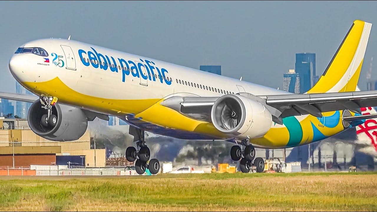 30 POWERFUL TAKEOFFS and LANDINGS from UP CLOSE | Melbourne Airport ...