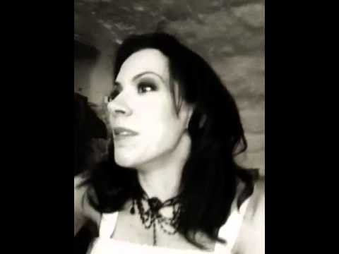 "Les Tribulations d'une Toquée" Nadia Chibani Point Virgule - YouTube