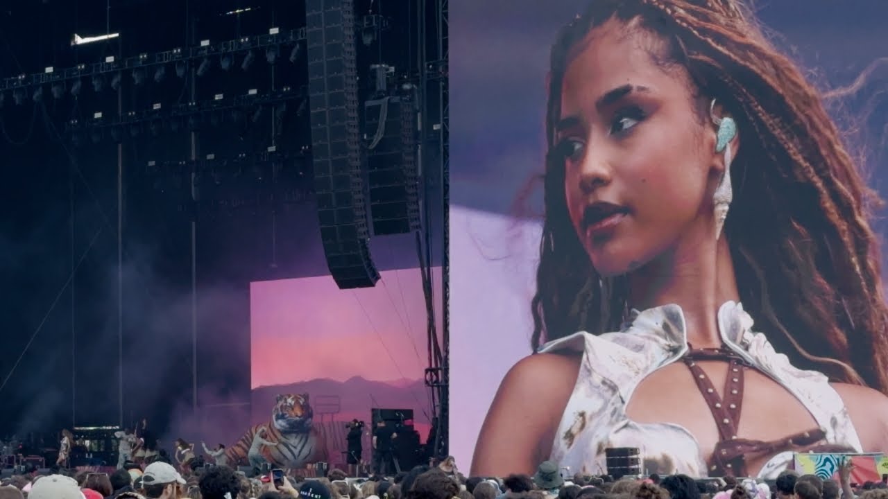 Tyla - ART [Live @ Lollapalooza] 08/01/2024 - YouTube