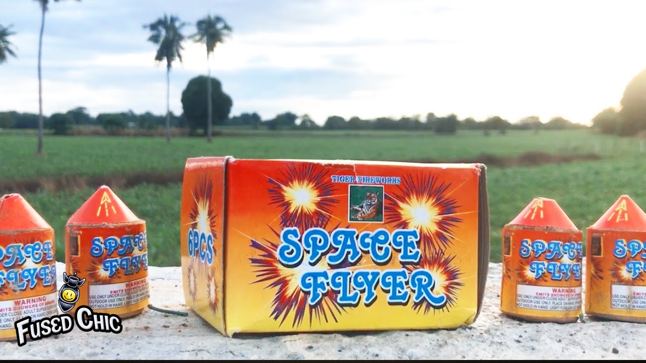 Space Flyer by Tiger Fireworks - YouTube