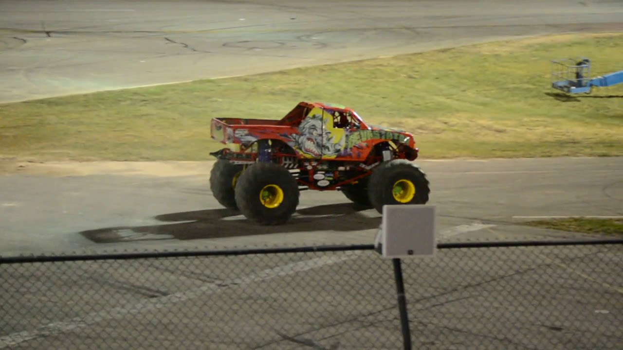 Devastator monster truck freestyle Rocky mountain raceway 2017 - YouTube